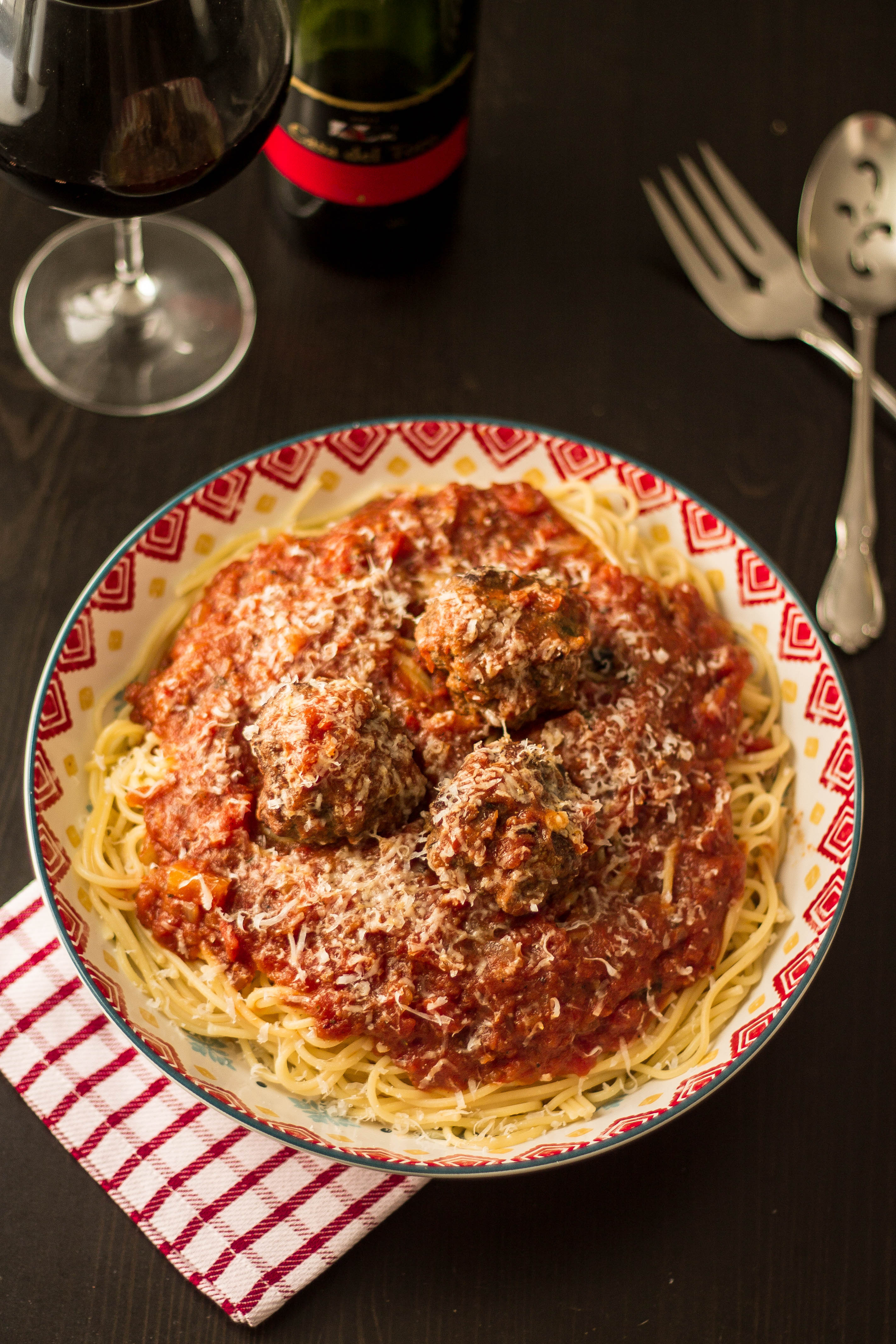Spaghetti with Meatballs (Lady and the Tramp) - Olivia's Cuisine
